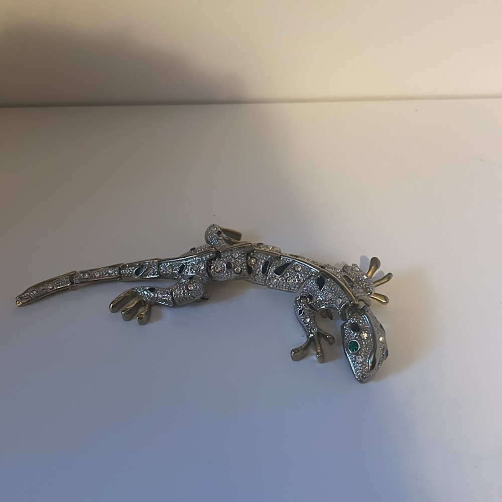 Vintage Lizard Gecko Articulated Pin - Gem